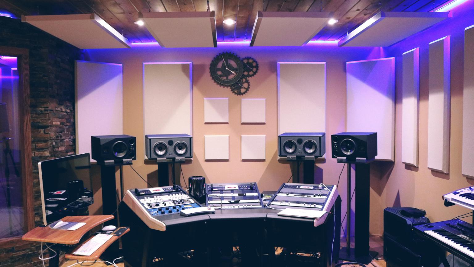 Exploring Innovative Transformations in Music Industry - sessionnotes.org